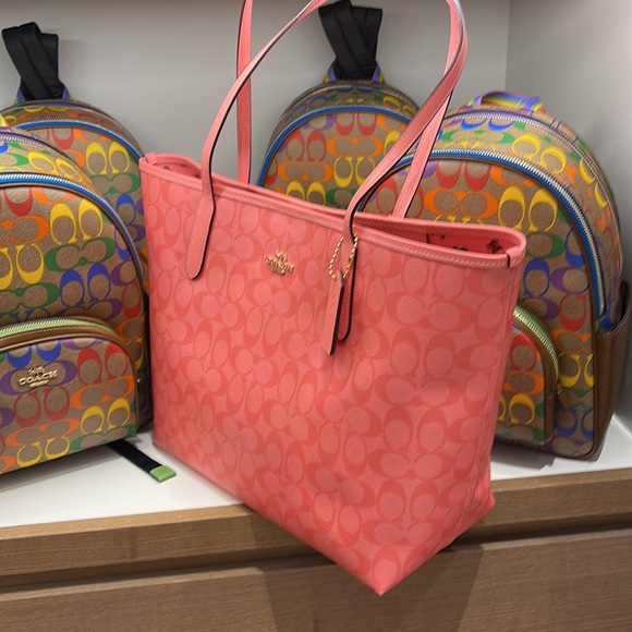 Coach | Bags | Coach Ca57 City Tote In Blocked Signature Canvas In ...